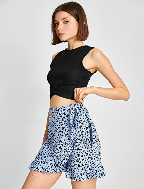 Koton Kadın Mini Şort Etek Desenli Fırfırlı Bağlama Detaylı Koton Kadın Mini Şort Etek Desenli Fırfırlı Bağlama Detaylı