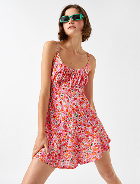 Koton Kadın Şort Tulum Çiçekli İnce Askılı U Yaka