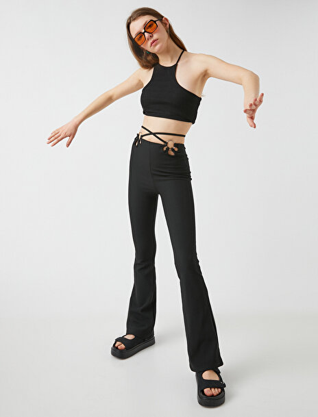 Koton Kadın Metal Aksesuarlı Geniş Paça Pantolon Koton Kadın Metal Aksesuarlı Geniş Paça Pantolon