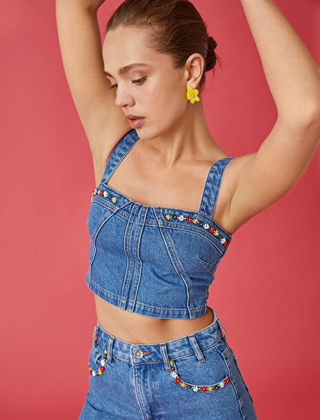 Koton Kadın Kolsuz Boncuk İşlemeli Kot Crop Üst