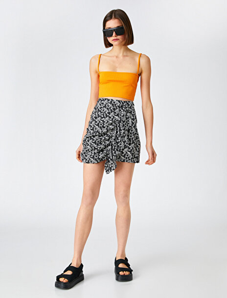 Koton Kadın Çiçekli Etek Mini Asimetrik Fırfırlı Koton Kadın Çiçekli Etek Mini Asimetrik Fırfırlı
