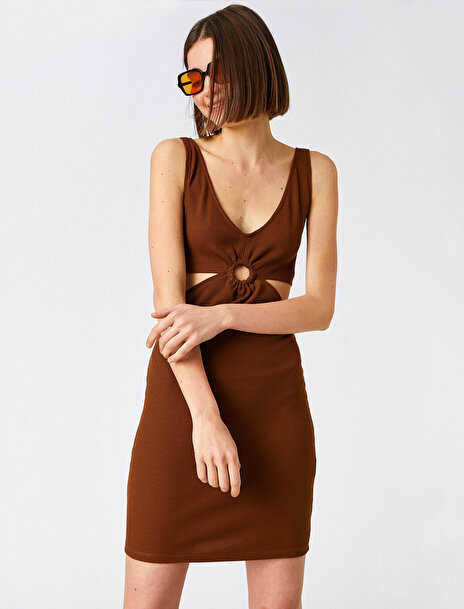 Koton Kadın Pencere Detaylı Mini Elbise V Yaka