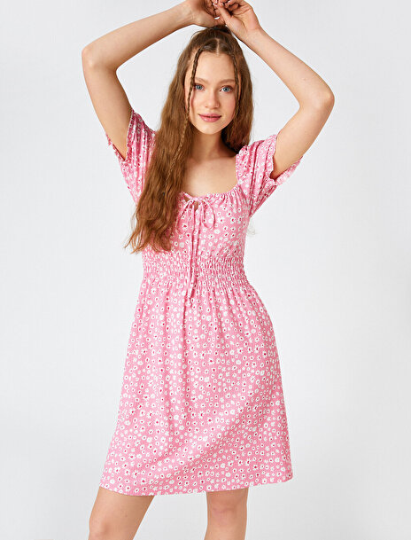 Koton Kadın Çiçekli Elbise Mini Beli Elastik Kısa Kollu