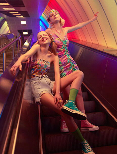 Koton Kadın Renkli Baskılı Büzgülü Mini Elbise Koton Kadın Renkli Baskılı Büzgülü Mini Elbise