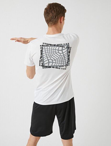 Koton Erkek Sırtı Slogan Baskılı Kısa Kollu Bisiklet Yaka Tişört