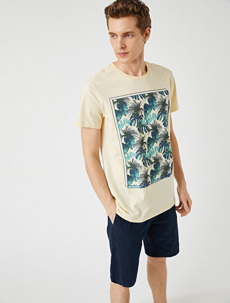 Koton Erkek Yaprak Baskılı Tişört