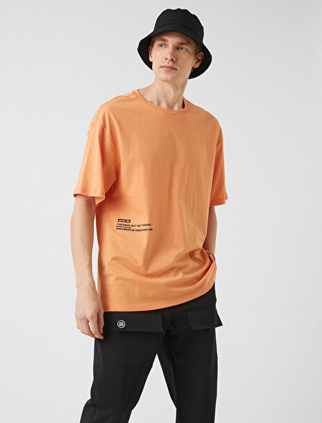Koton Erkek Oversize Minimal Baskılı Tişört