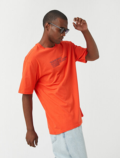 Koton Erkek Oversize Kabarık Baskılı Tişört