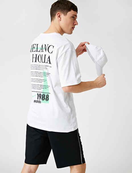 Koton Erkek Oversize Arkası Baskılı Tişört