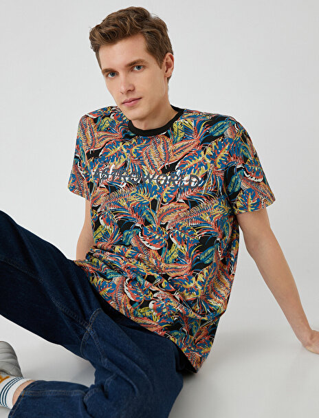 Koton Erkek Yaprak Baskılı Tişört