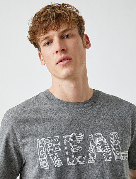 Koton Erkek Mekanik Baskılı Tişört Koton Erkek Mekanik Baskılı Tişört