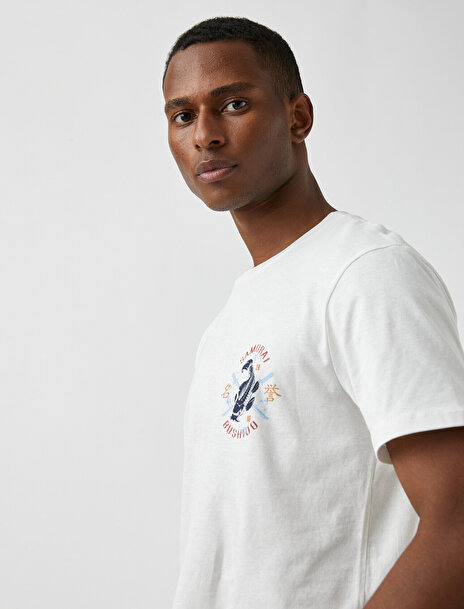 Koton Erkek Standart Fit Arkası Baskılı Tişört