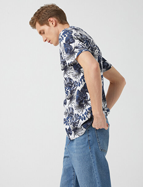 Koton Erkek Yaprak Baskılı Tişört