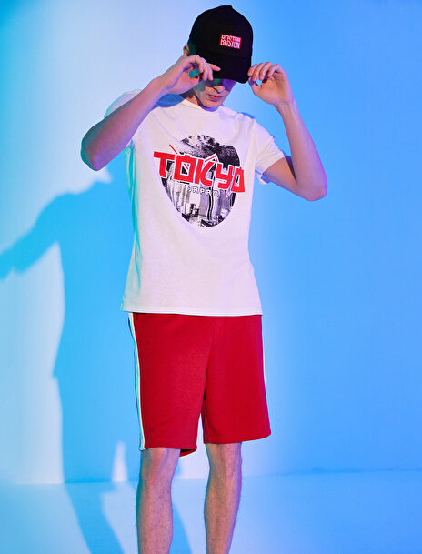 Koton Erkek Tokyo Baskılı Tişört Koton Erkek Tokyo Baskılı Tişört