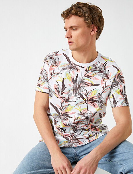 Koton Erkek Yaprak Baskılı Tişört