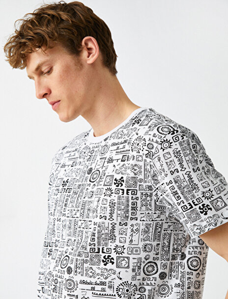 Koton Erkek Eskiz Baskılı Tişört Koton Erkek Eskiz Baskılı Tişört
