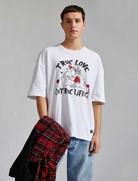 Koton Erkek Gerçek Aşk Baskılı Tişört Koton Erkek Gerçek Aşk Baskılı Tişört