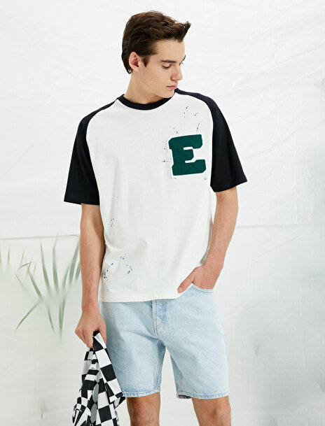 Koton Erkek Reglan Kol Havlu Kumaş İşlemeli Tişört