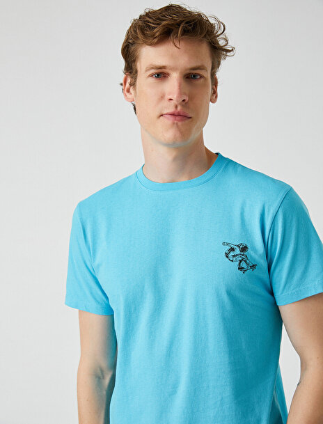 Koton Erkek Astronot Baskılı Tişört