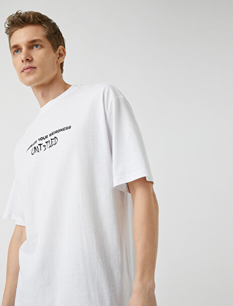 Koton Erkek Sırt Baskılı Oversize Tişört Koton Erkek Sırt Baskılı Oversize Tişört