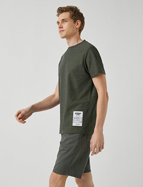 Koton Erkek Etiketli Basic Tişört Koton Erkek Etiketli Basic Tişört