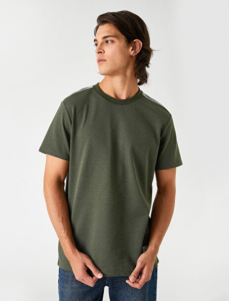 Koton Erkek Omuz Detaylı Örme Tişört