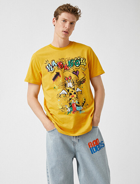 Koton Erkek Emirhan Perker X Koton Karikatür Baskılı Tişört Koton Erkek Emirhan Perker X Koton Karikatür Baskılı Tişört