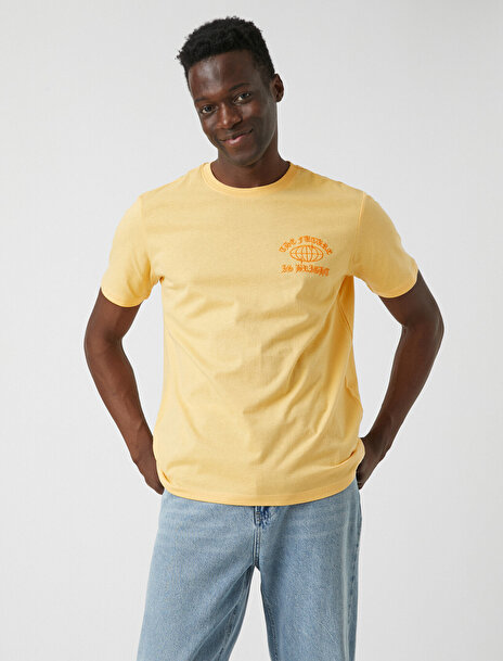 Koton Erkek Göğüs İşlemeli Tişört