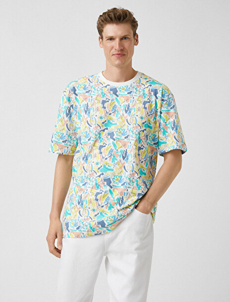 Koton Erkek Oversize Soyut Desenli Tişört Koton Erkek Oversize Soyut Desenli Tişört
