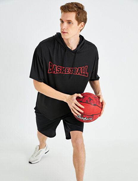 Koton Erkek Basketbol Baskılı Oversize Tişört Kapüşonlu Koton Erkek Basketbol Baskılı Oversize Tişört Kapüşonlu