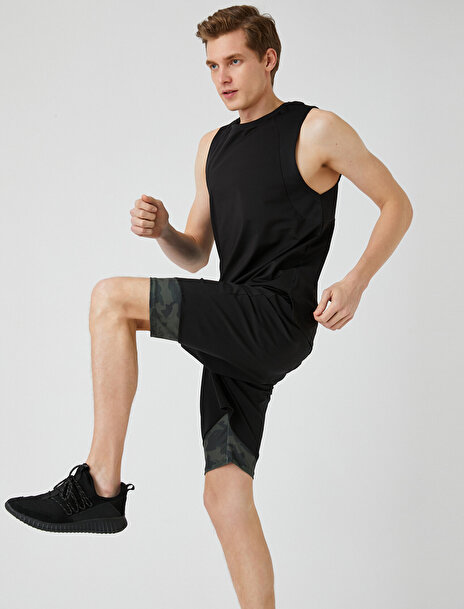 Koton Erkek Desenli Spor Taytlı Şort