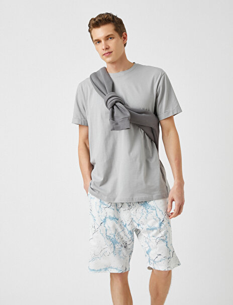 Koton Erkek Slim Fit Mermer Desenli Şort