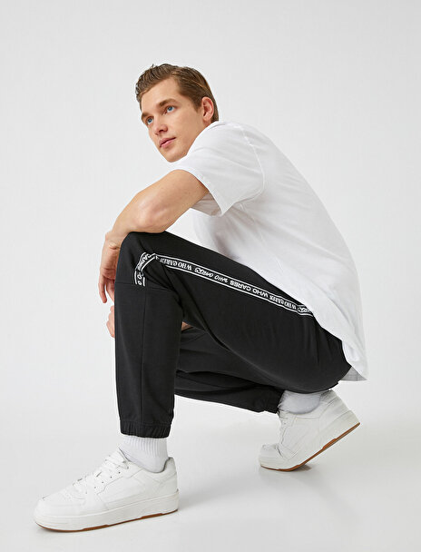Koton Erkek Slim Fit Şeritli Eşofman Altı Koton Erkek Slim Fit Şeritli Eşofman Altı