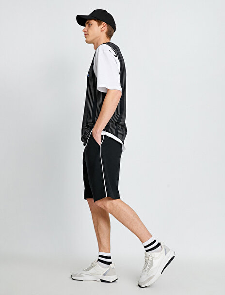 Koton Erkek Slim Fit Şeritli Şort Koton Erkek Slim Fit Şeritli Şort