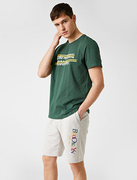 Koton Erkek Slim Fit Brooklyn Baskılı Şort