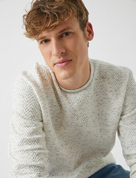 Koton Erkek Dokulu Kumaş Kırçıllı Sweatshirt