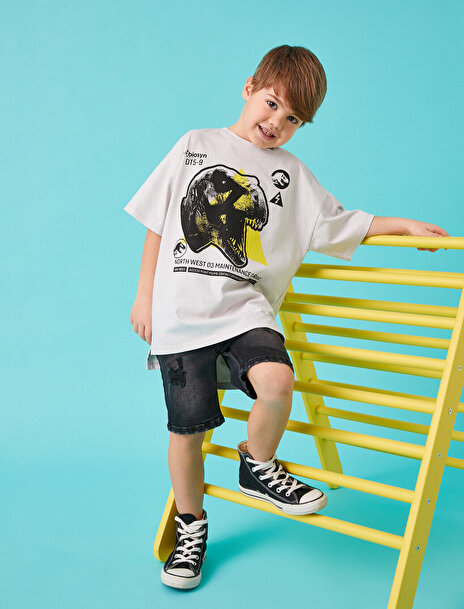 Koton Erkek Çocuk Destroylu Diz Üstü Kot Şort Pamuklu