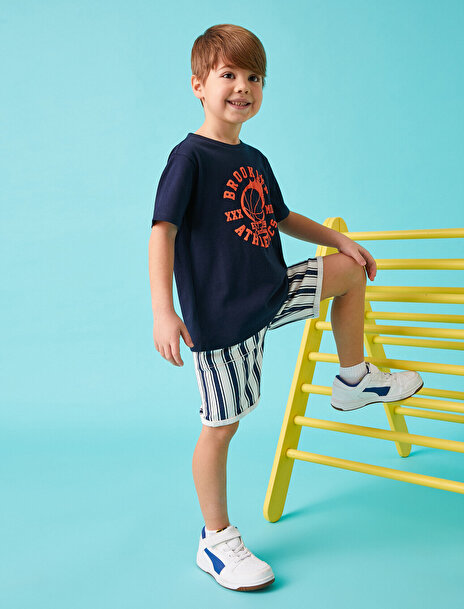 Koton Erkek Çocuk Çizgili Beli Bağcıklı Şort Pamuklu