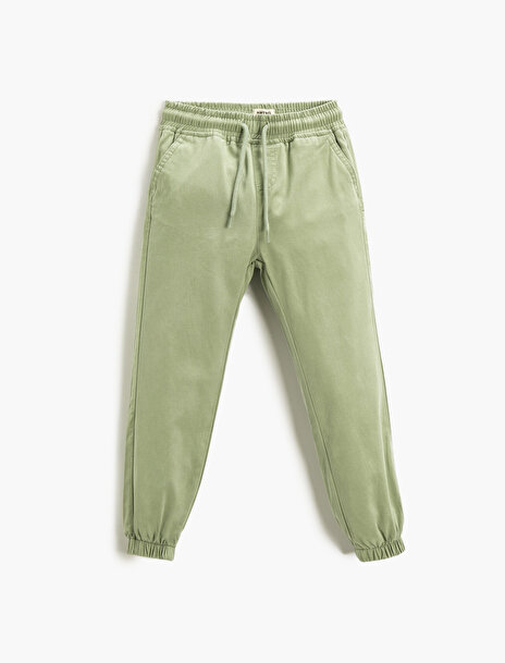 Koton Erkek Çocuk Chino Jogger Pantolon Beli Bağlamalı Cepli Koton Erkek Çocuk Chino Jogger Pantolon Beli Bağlamalı Cepli