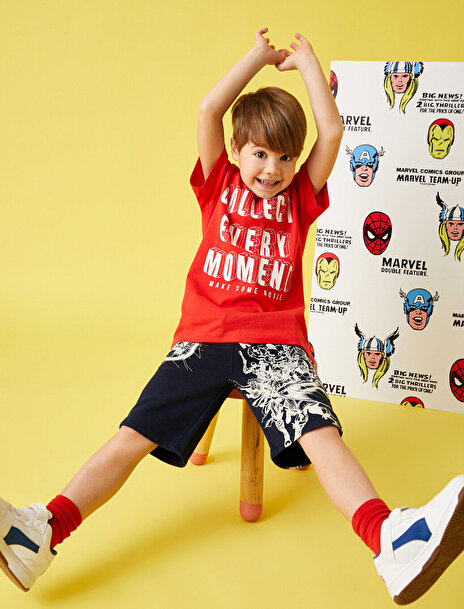 Koton Erkek Çocuk Marvel Baskılı Lisanslı Şort