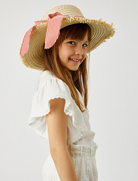 Koton Kız Çocuk Fırfırlı Tişört İşleme Detaylı Bisiklet Yaka