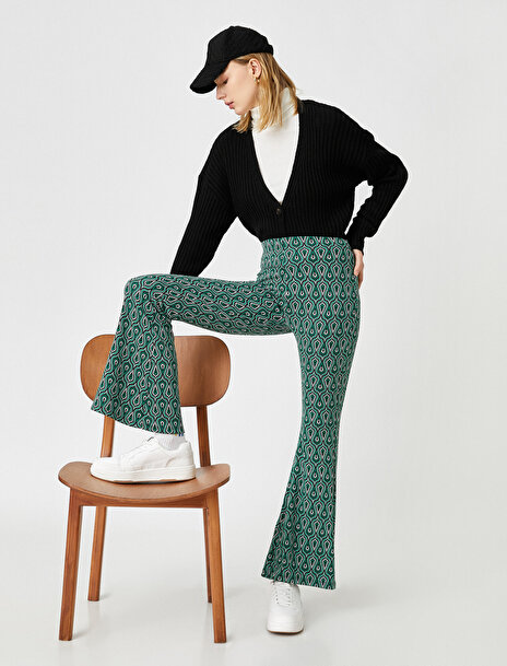 Koton Kadın İspanyol Paça Yüksek Bel Etnik Desenli Pantolon Koton Kadın İspanyol Paça Yüksek Bel Etnik Desenli Pantolon