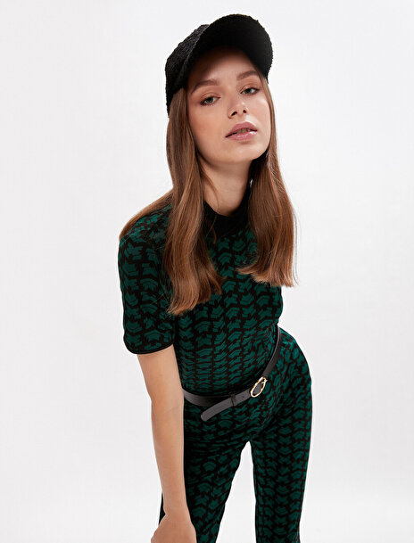 Koton Kadın Yarım Balıkçı Yaka Desenli Kısa Kollu Tişört