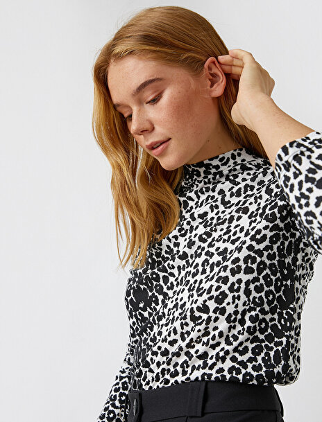 Koton Kadın Yarım Kollu Dik Yaka Tişört