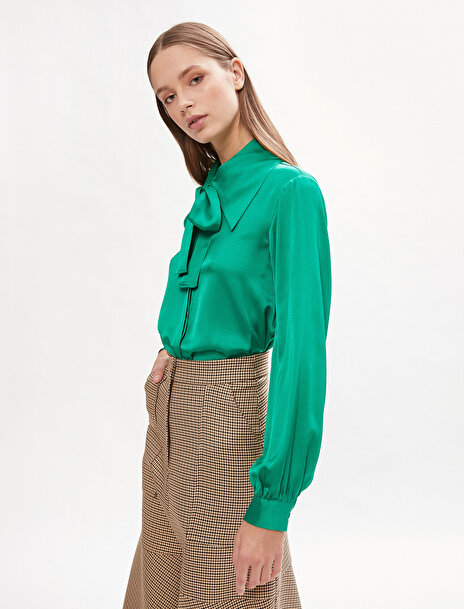 Koton Kadın Fular Yaka Uzun Kollu Saten Gömlek Koton Kadın Fular Yaka Uzun Kollu Saten Gömlek