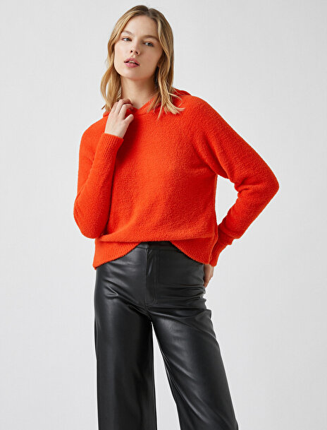 Koton Kadın Kapüşonlu Tüylü Triko Kazak