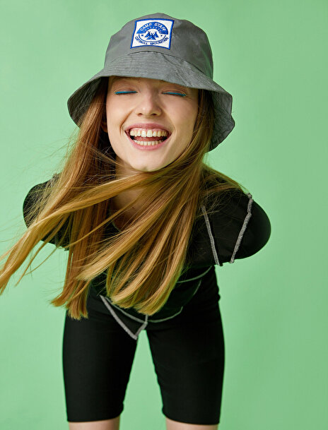 Koton Ole Genç Kız Dikiş Detaylı Bisiklet Yaka Uzun Kollu Tişört