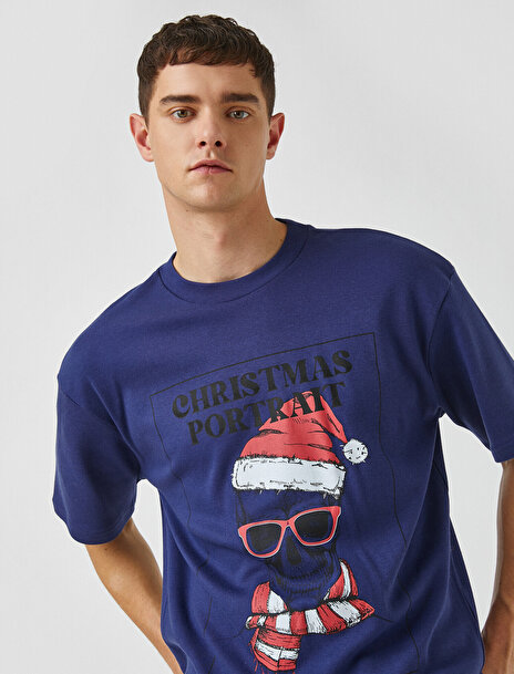 Koton Erkek Yılbaşı Baskılı Tişört