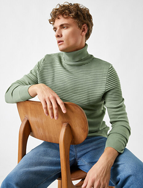 Koton Erkek Boğazlı Çizgili Kazak