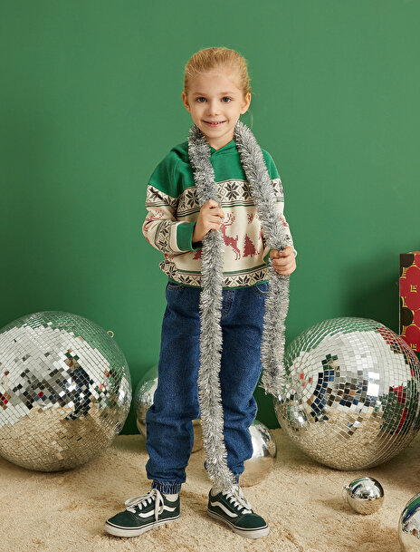 Koton Erkek Çocuk Yılbaşı Teması Baskılı Kapüşonlu Sweatshirt Uzun Kollu Koton Erkek Çocuk Yılbaşı Teması Baskılı Kapüşonlu Sweatshirt Uzun Kollu